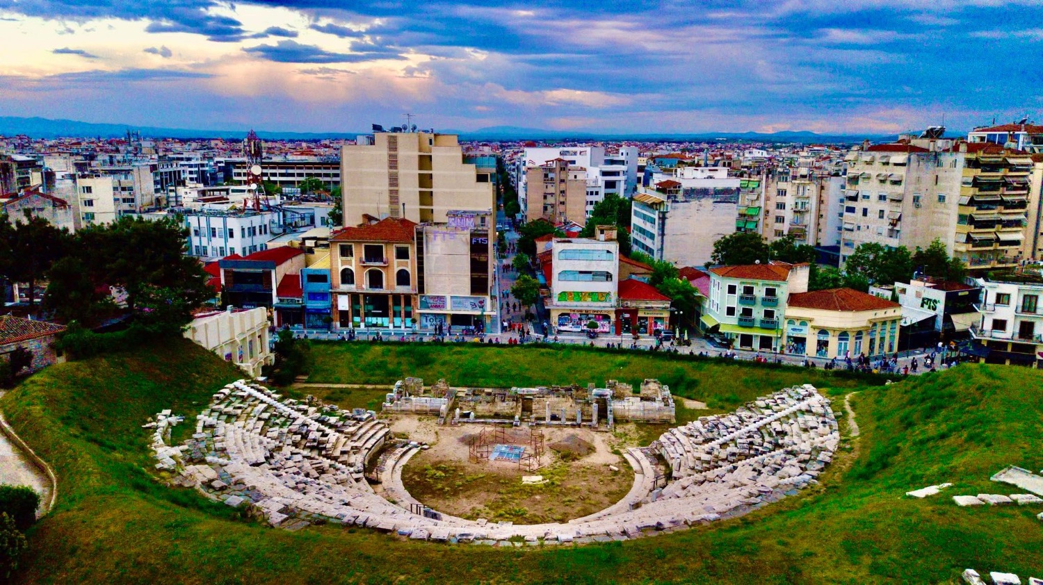 Παγκόσμιο αρχιτεκτονικό ενδιαφέρον από 77 χώρες για το Α΄ Αρχαίο Θέατρο ...